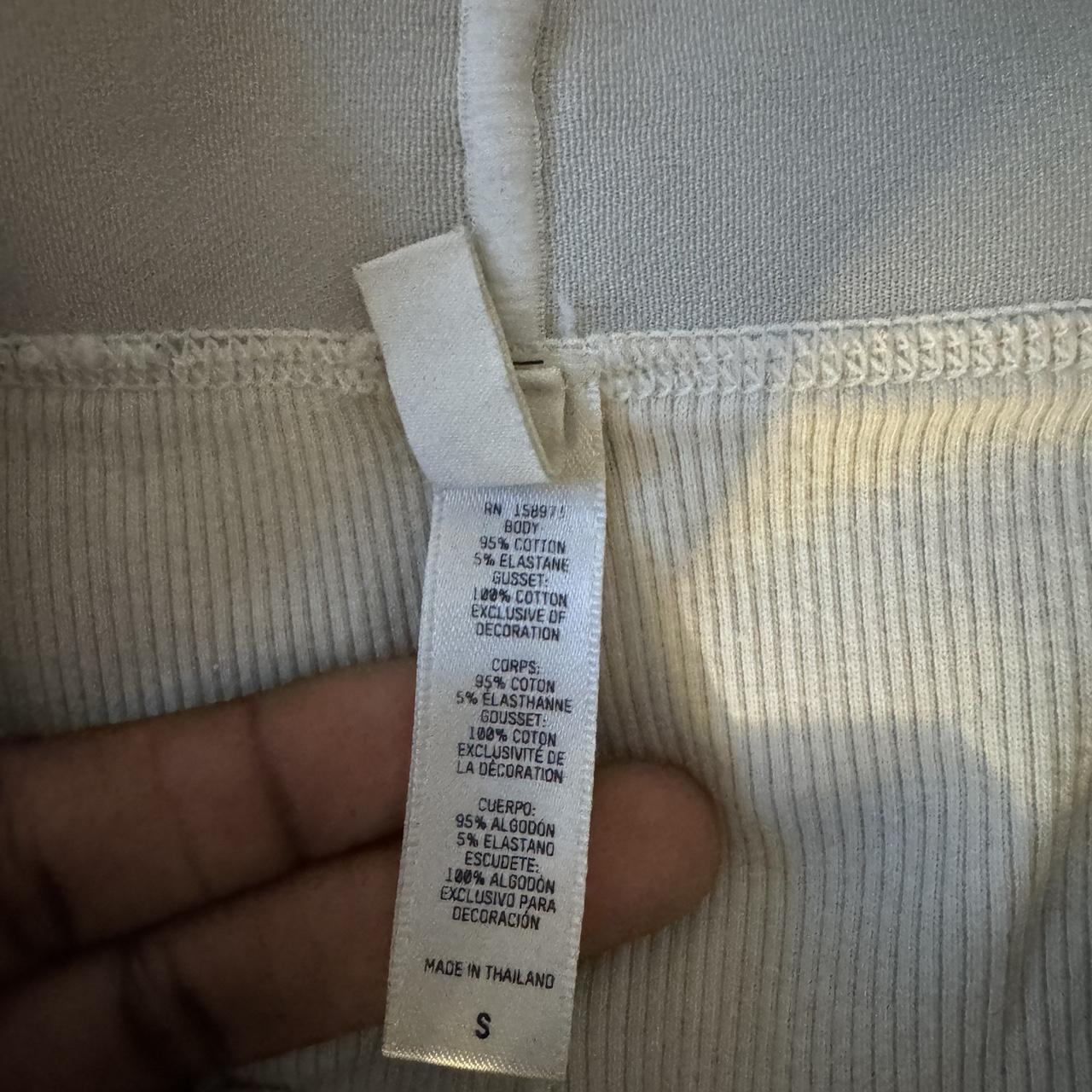 Skims leggings size small - Depop