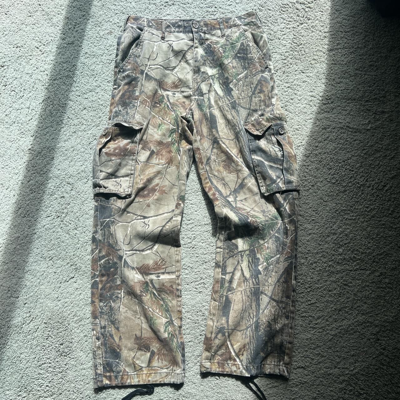 Vintage Realtree Camo cargos •Size 32x34 •amazing... - Depop