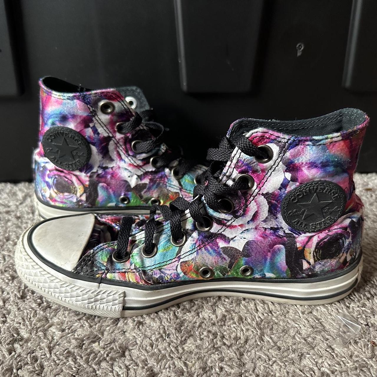 Tie-dye flower, converses - Depop