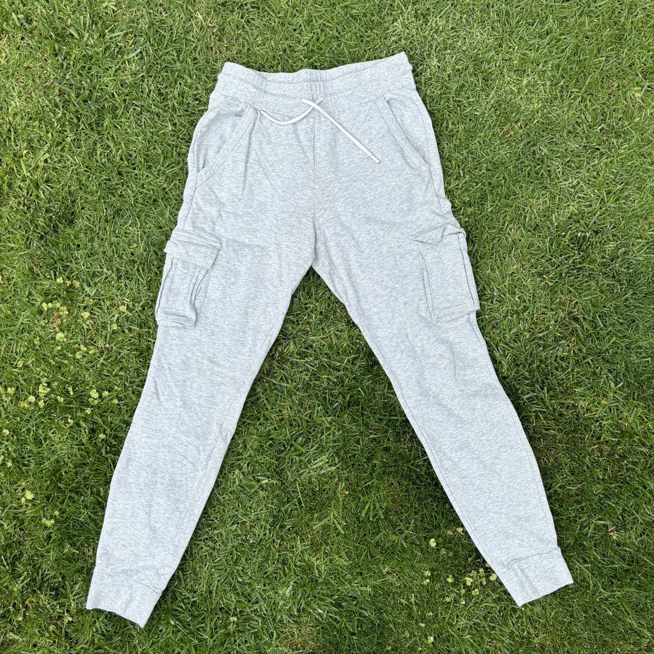 Alo Yoga super soft thin cargo joggers. - Depop