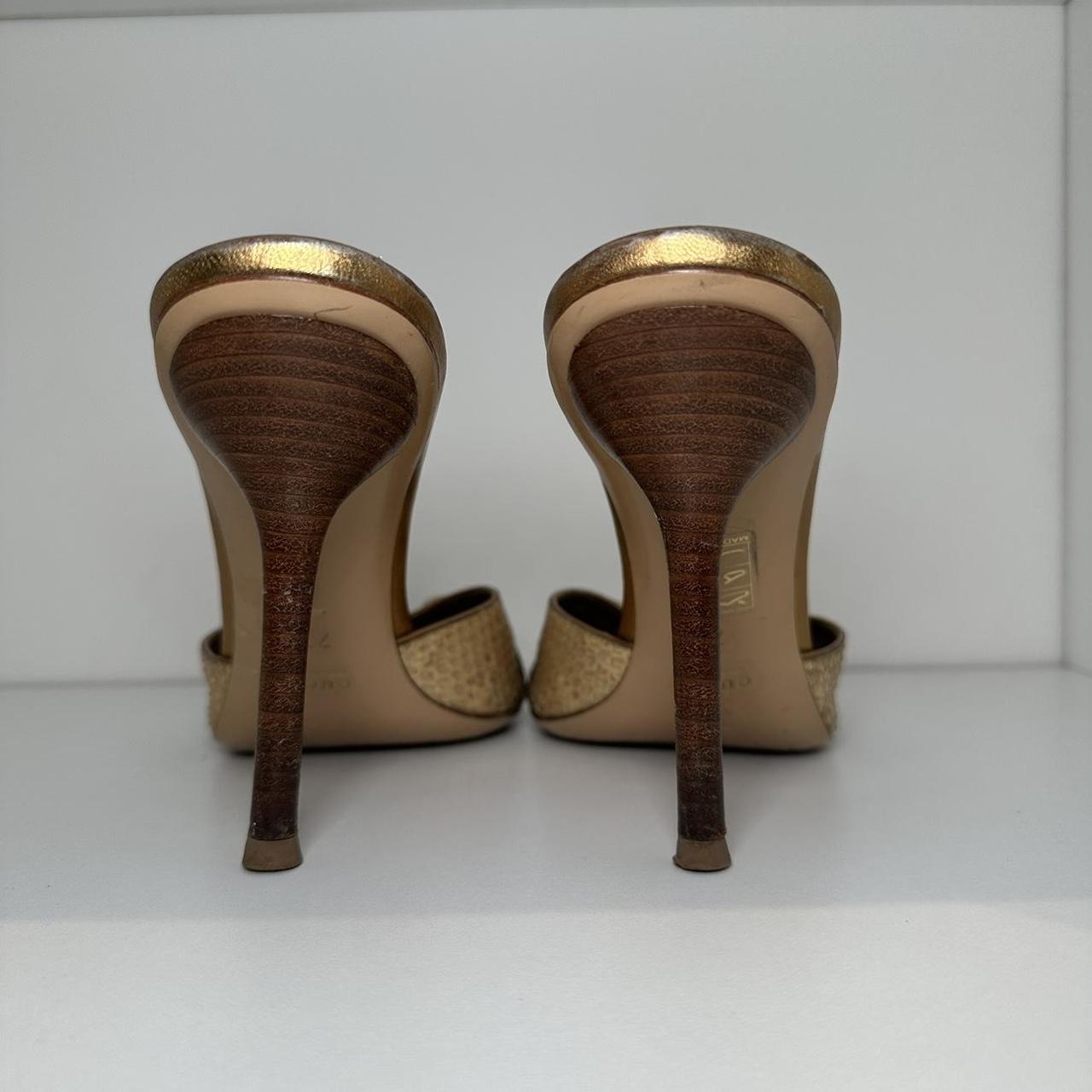 VINTAGE GUCCI !! Rare gold textile heels, with horse... - Depop