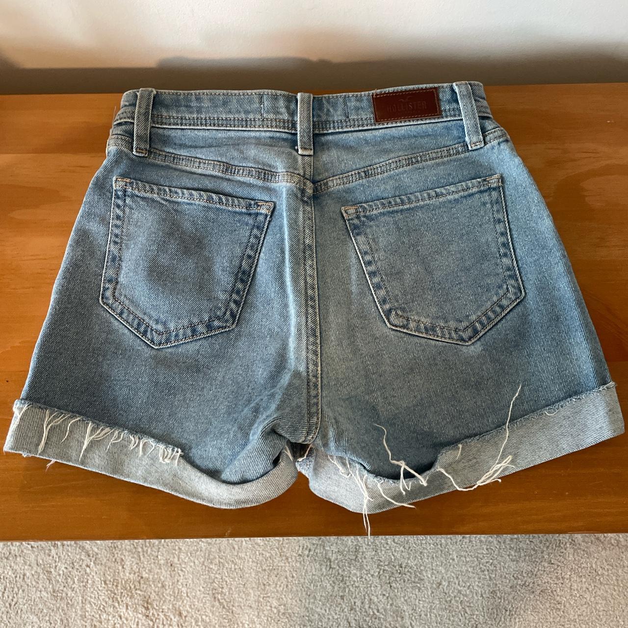 curvy ultra high-rise mom short 3”, size 00/w23 - Depop