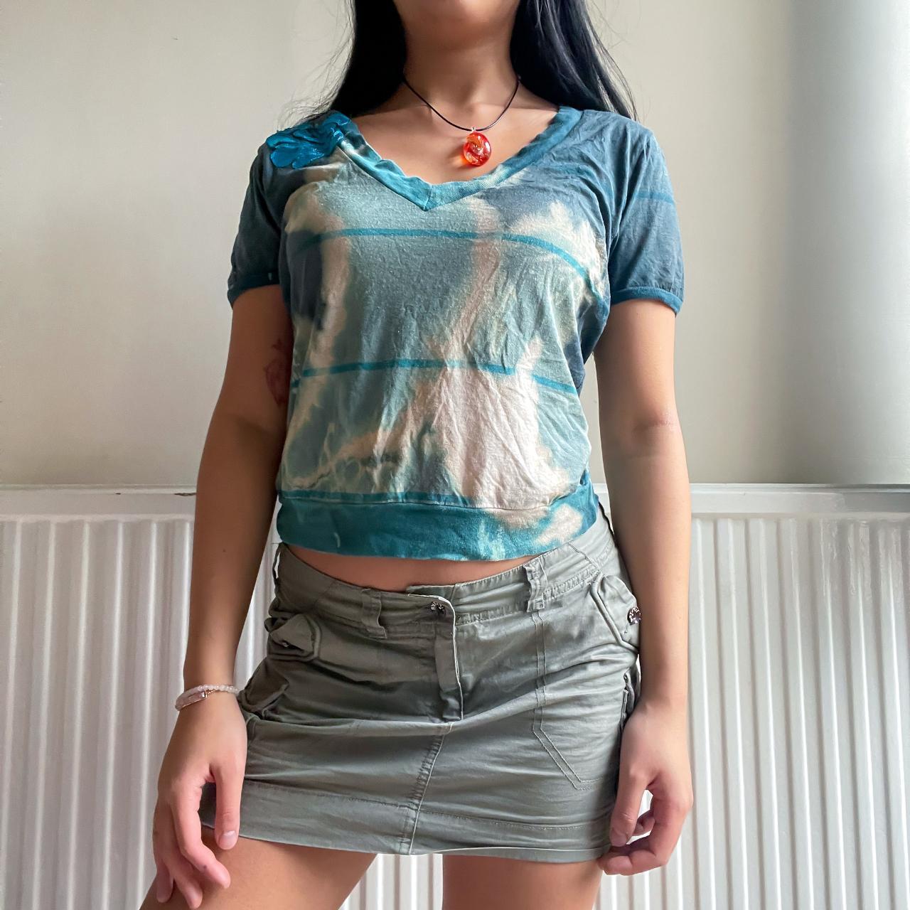 Vintage print top• worn in size 6-8 on w25-w26 •in... - Depop