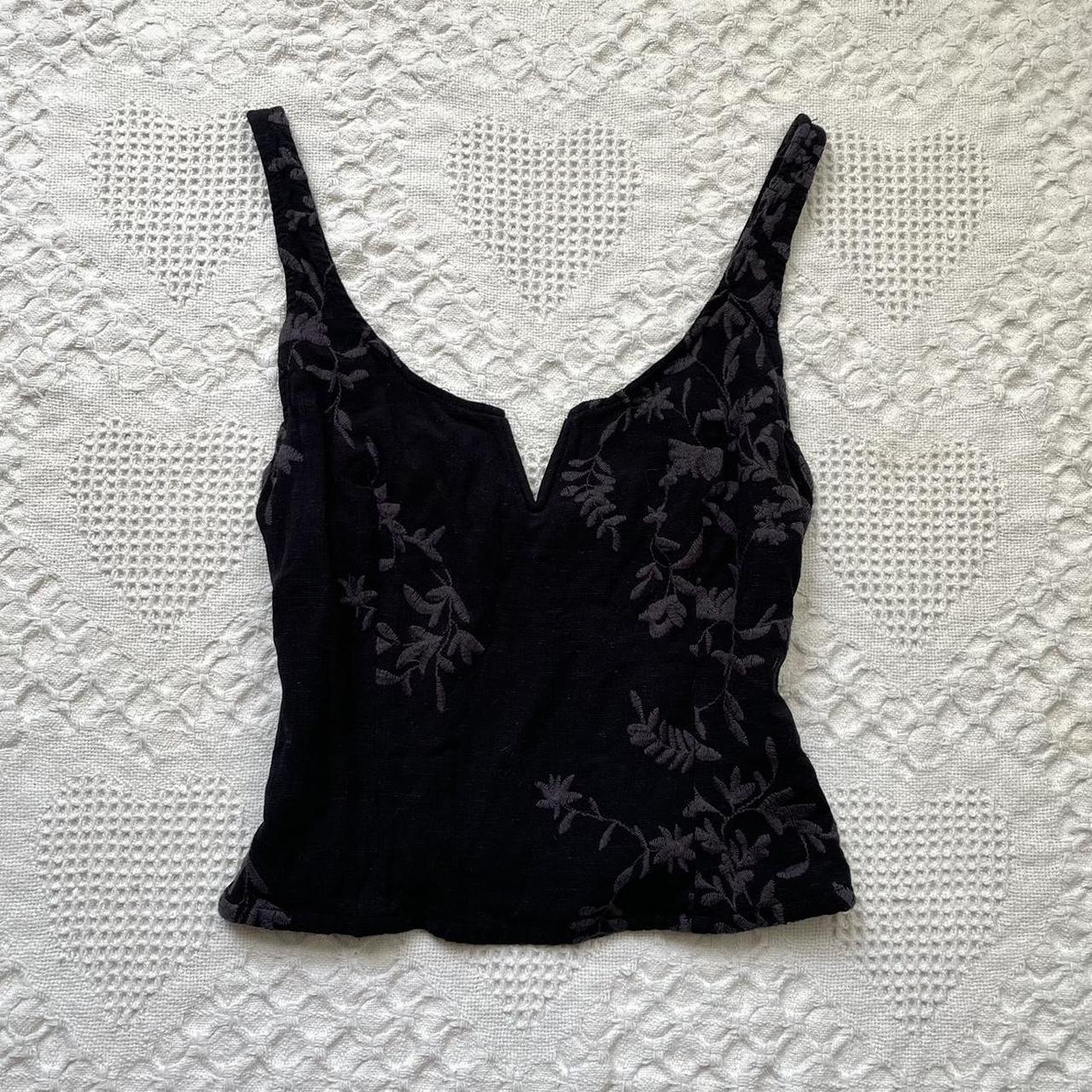 Vintage whimsygoth floral embroidered guess tank top - Depop