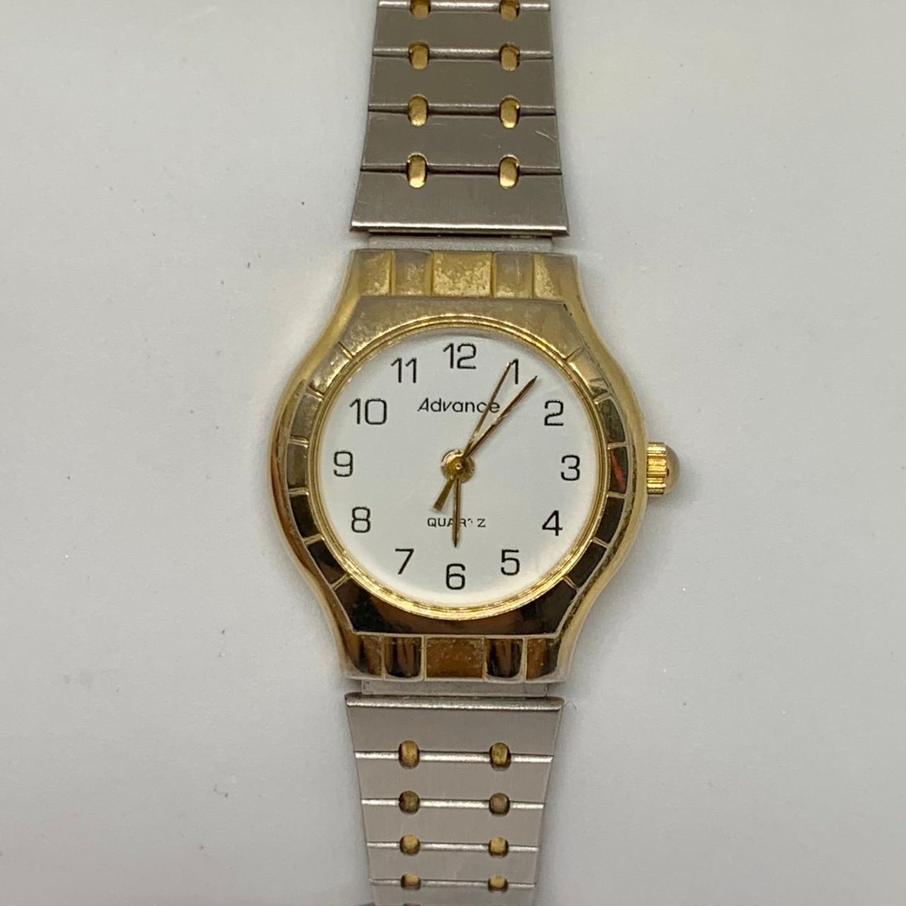 Advance quartz watch store