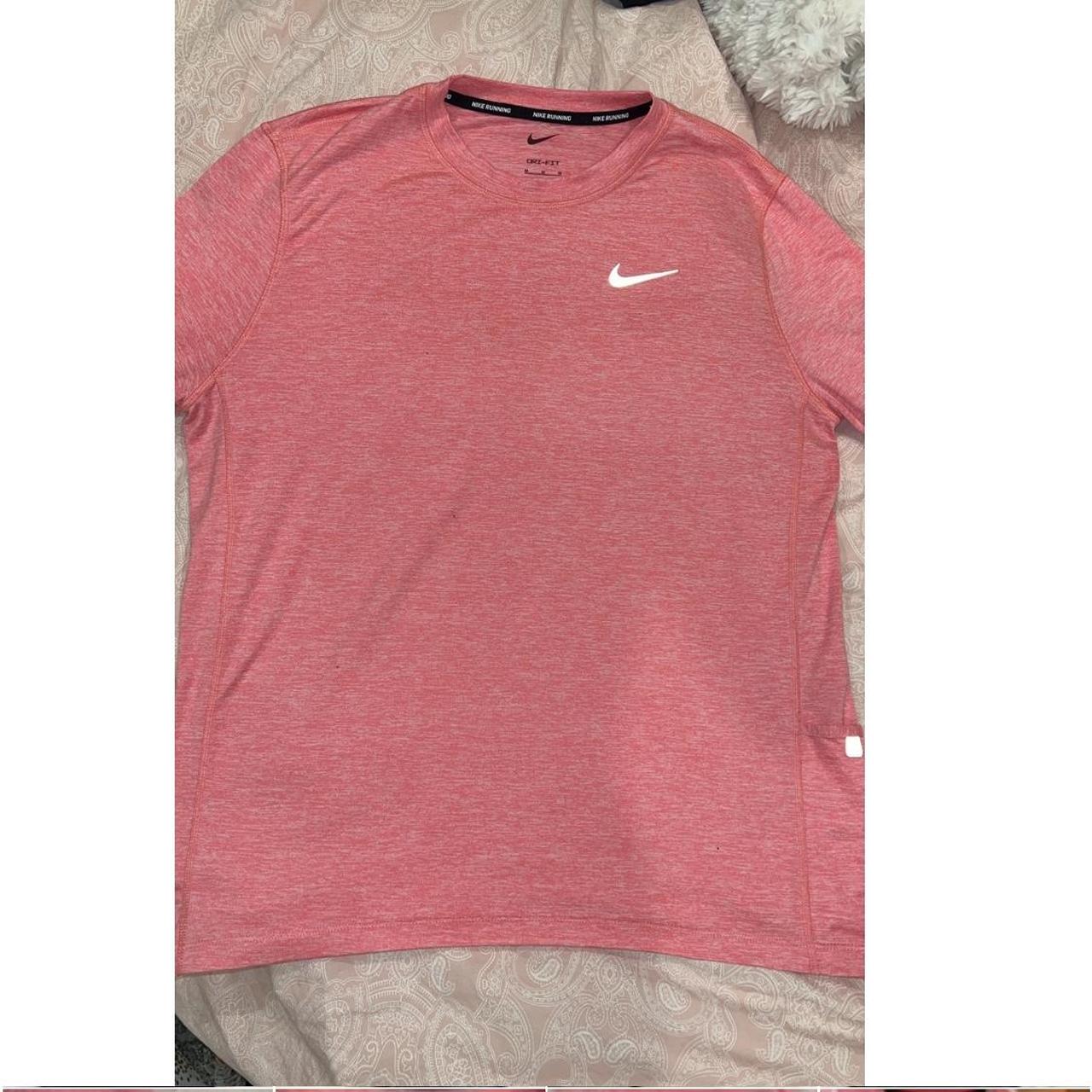 Women’s Nike pink dri fit size medium top - Depop