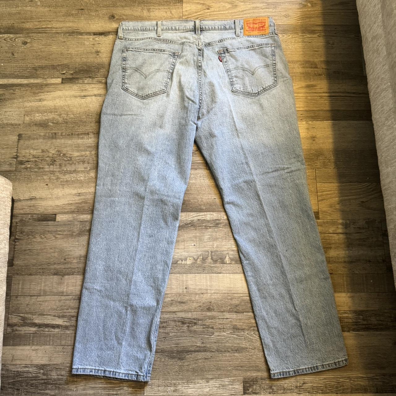 Rlly nice vintage light wash blue Levi’s jeans with... - Depop