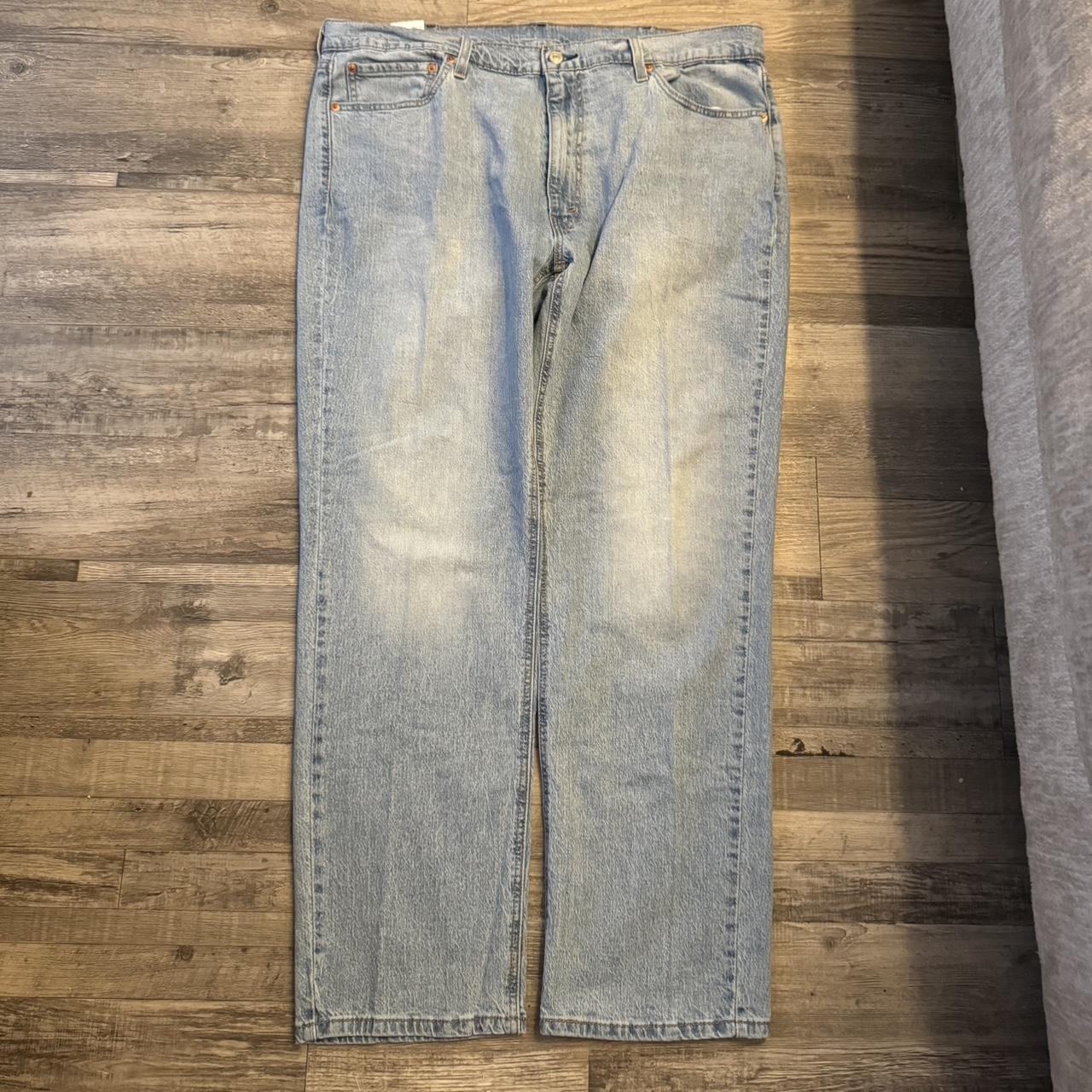 Rlly nice vintage light wash blue Levi’s jeans with... - Depop