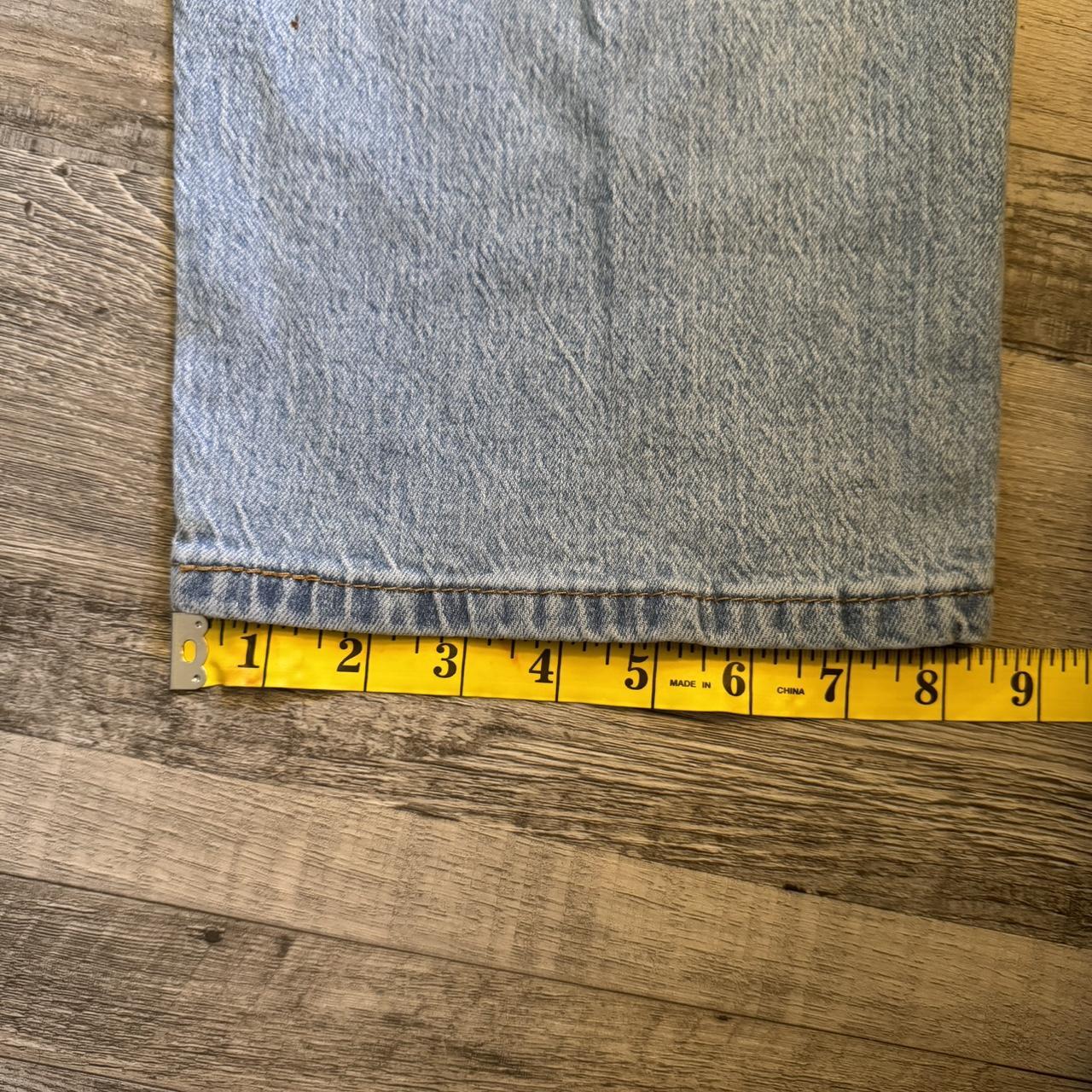 Rlly nice vintage light wash blue Levi’s jeans with... - Depop