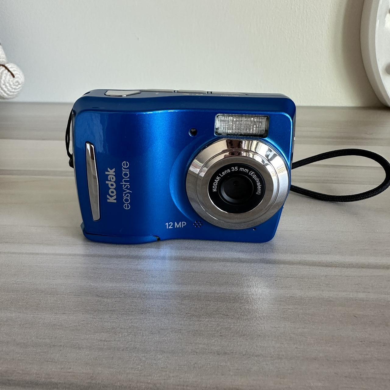 Blue Kodak easyshare 12mp digital camera. Great... - Depop