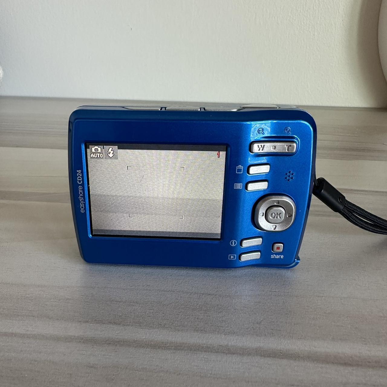 Blue Kodak easyshare 12mp digital camera. Great... - Depop