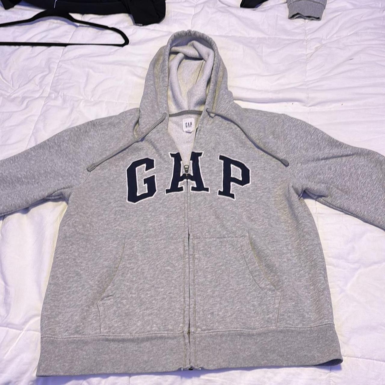 Size medium grey Gap zip up - Depop