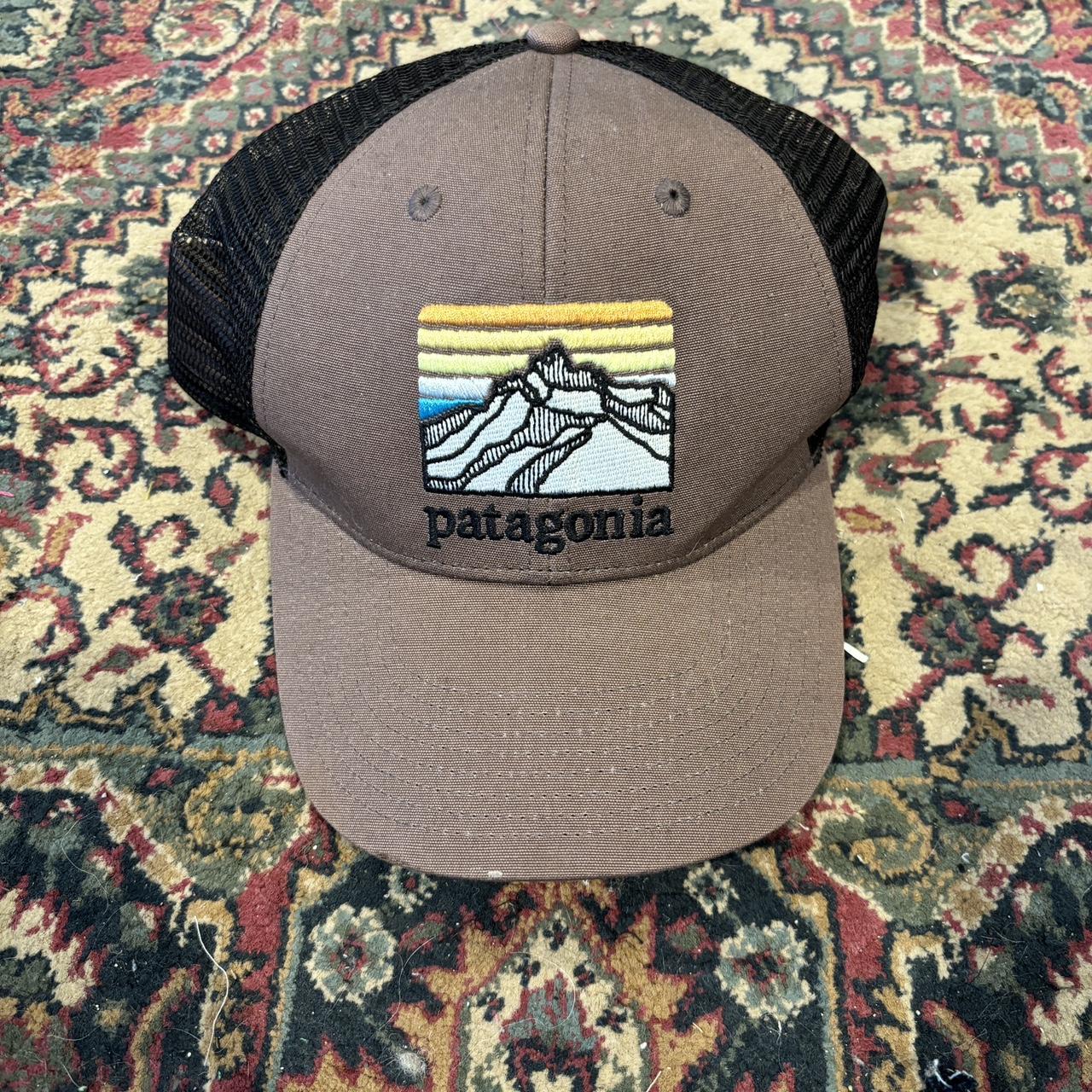 Patagonia hat - Depop