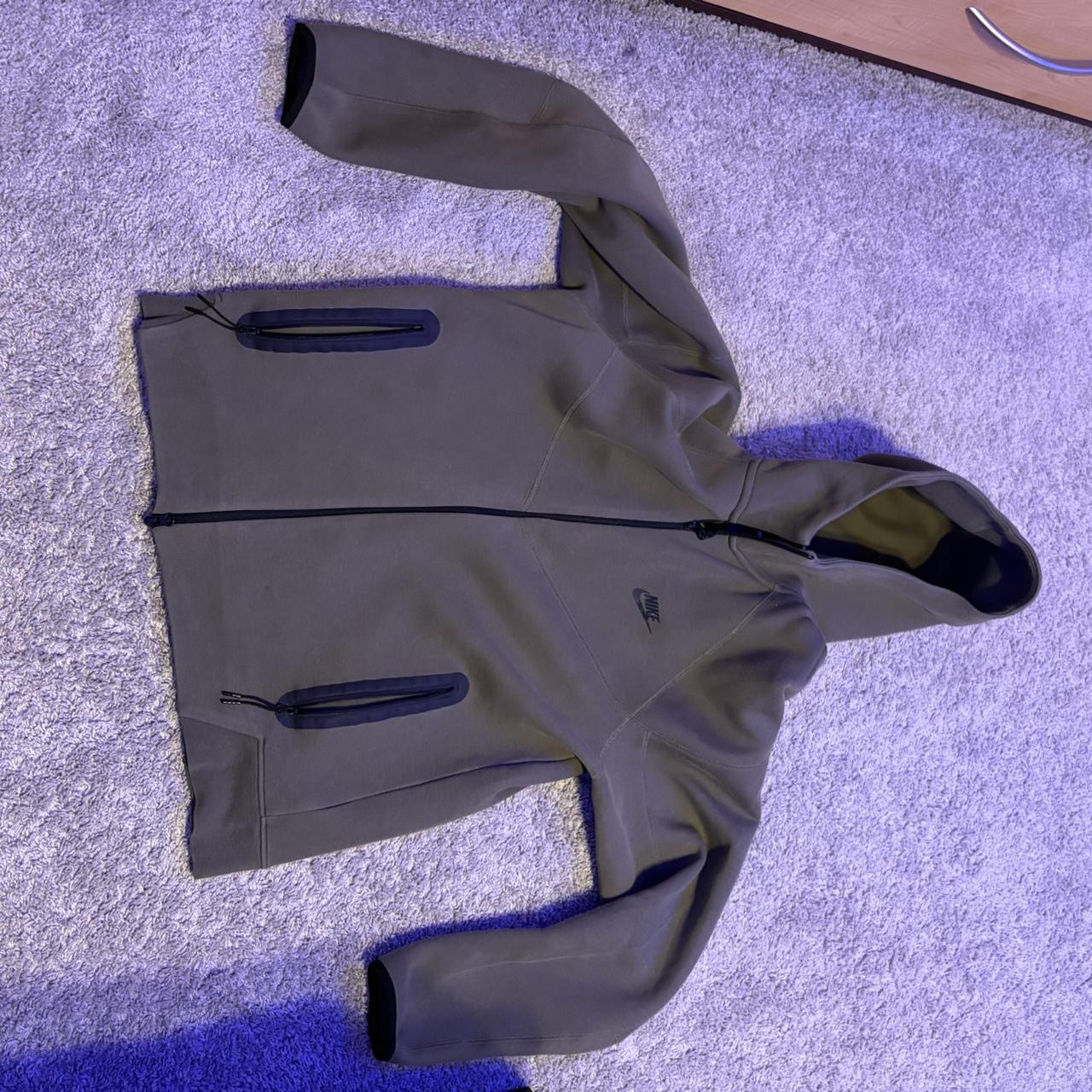 Large Nike tech zip up | Depop