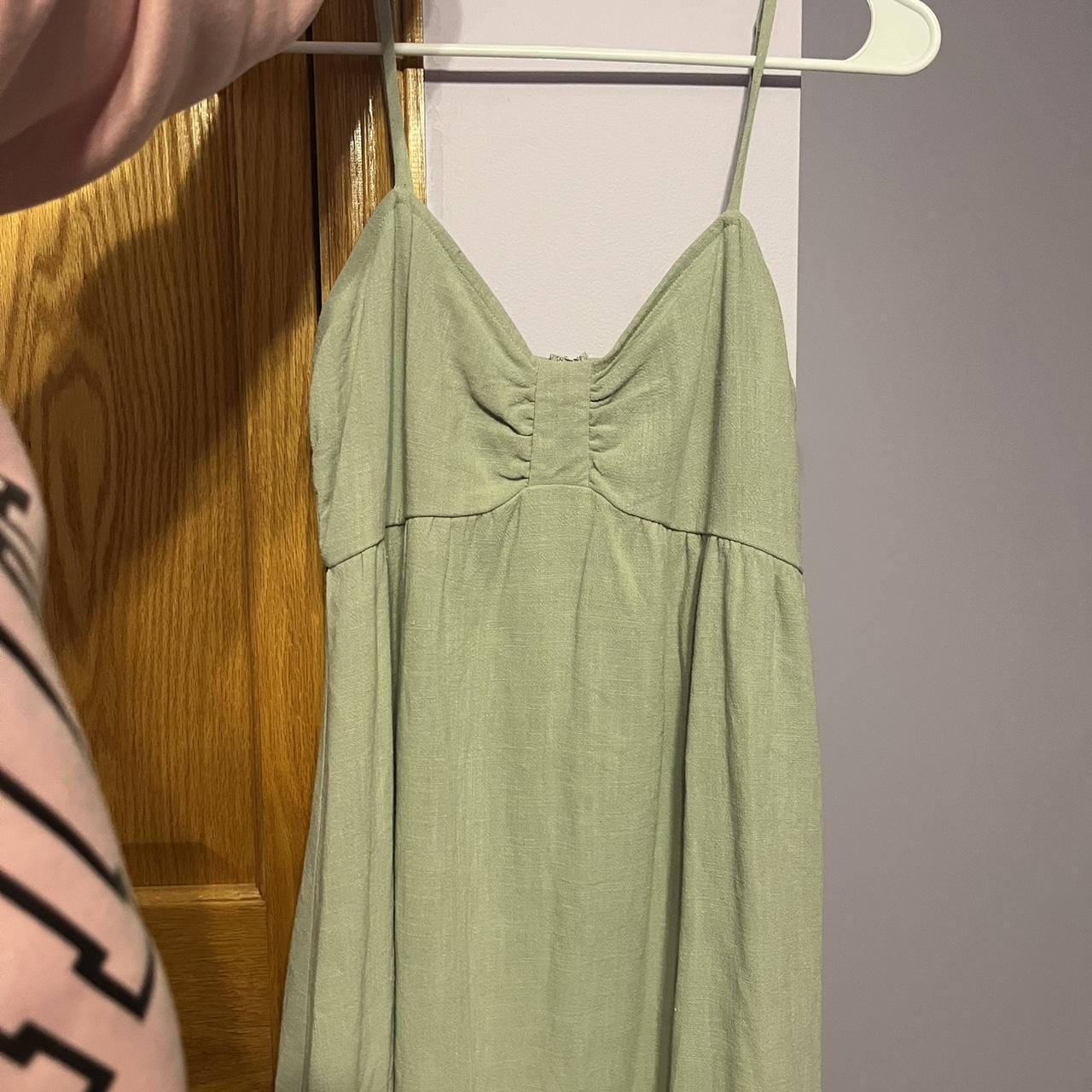 Green Sundress only wore once size medium | Depop