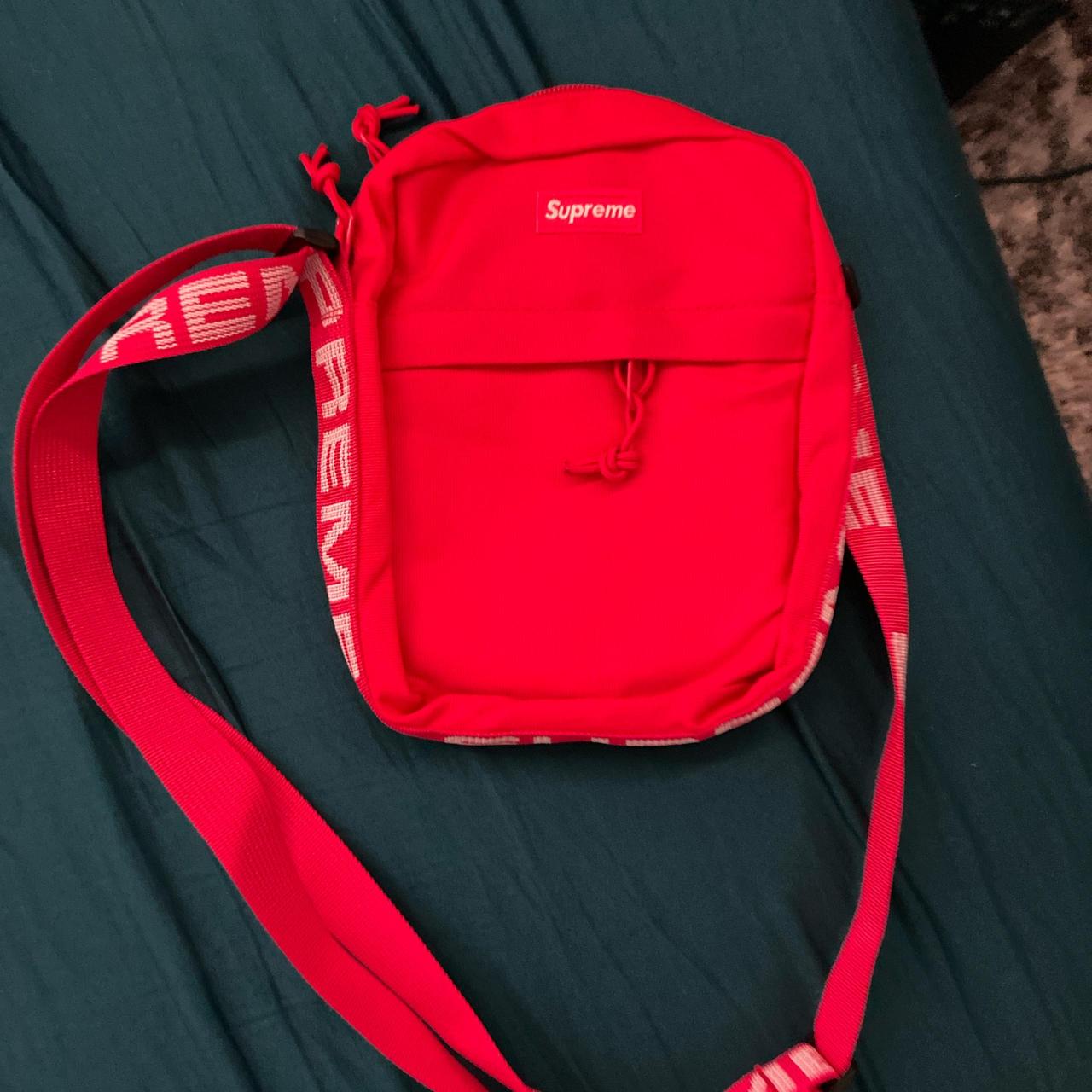 1 of 1 supreme bag - Depop