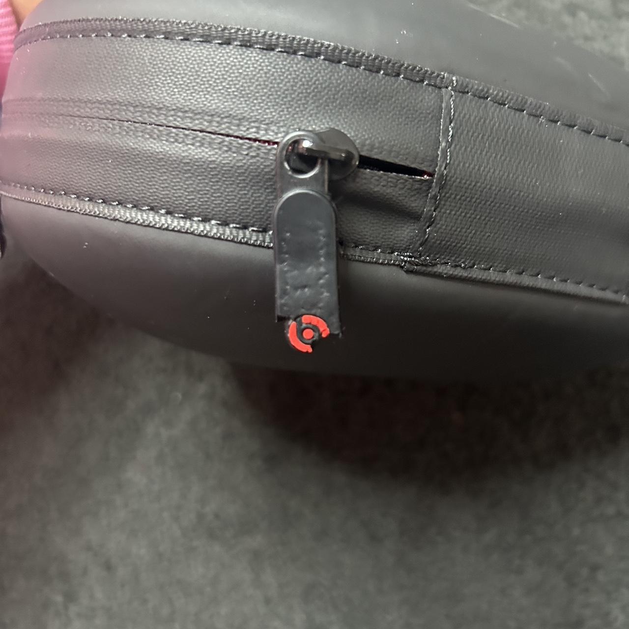 Beats case - Depop
