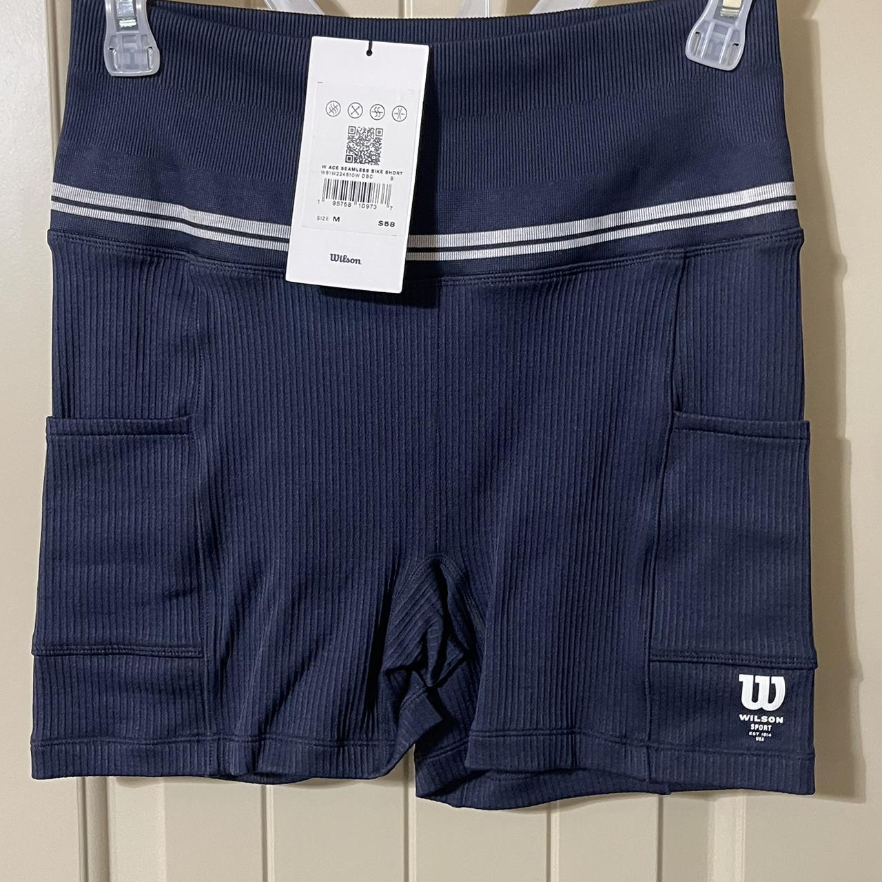 Wilson golfing shorts - Depop