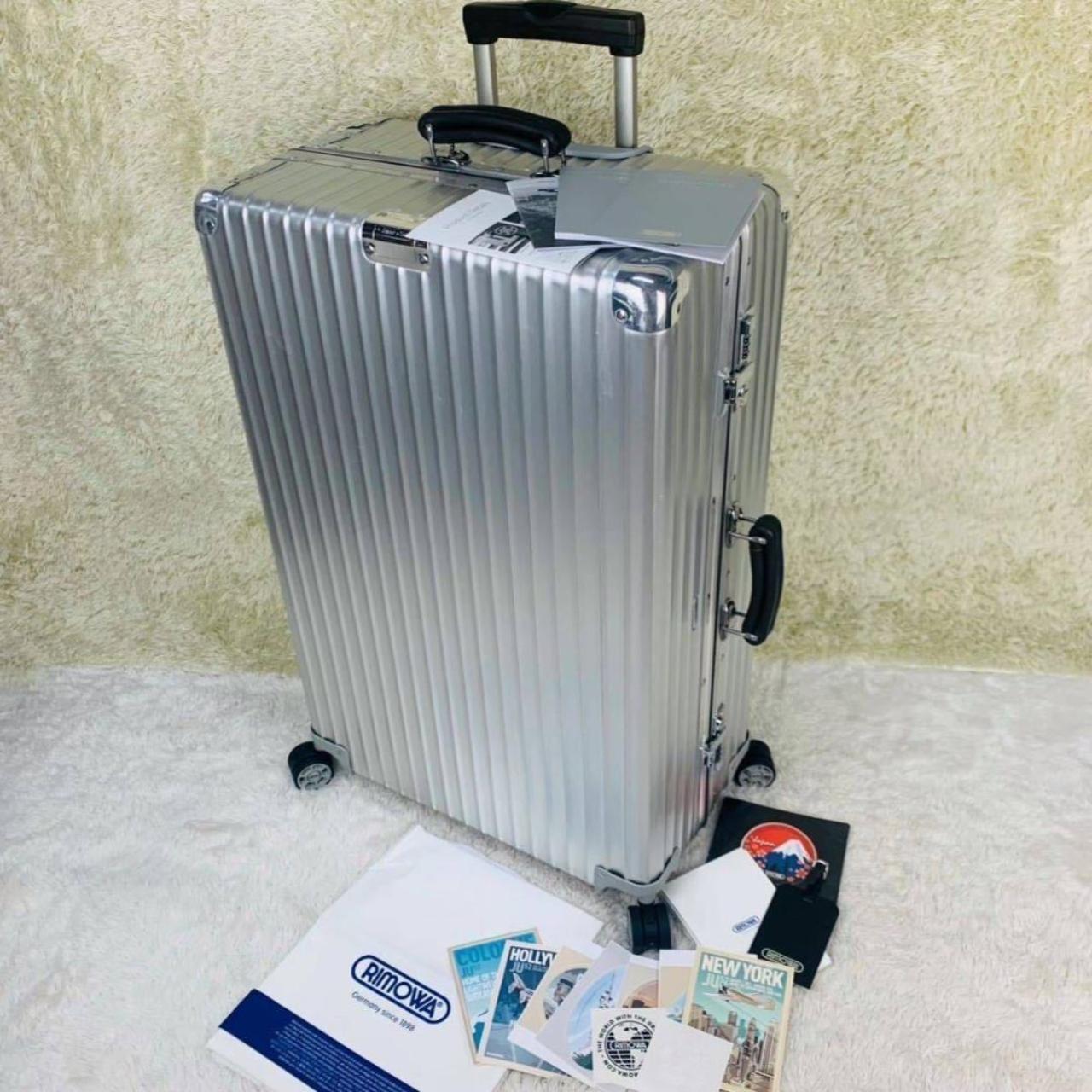 RIMOWA Classic Flight 4-wheel TSA lock 85L Model... - Depop