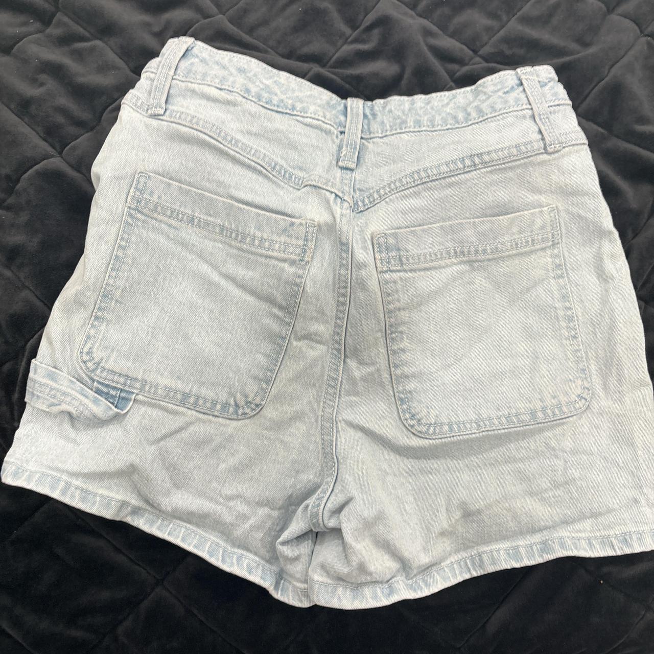 High rise shorts from Universal Thread - Depop