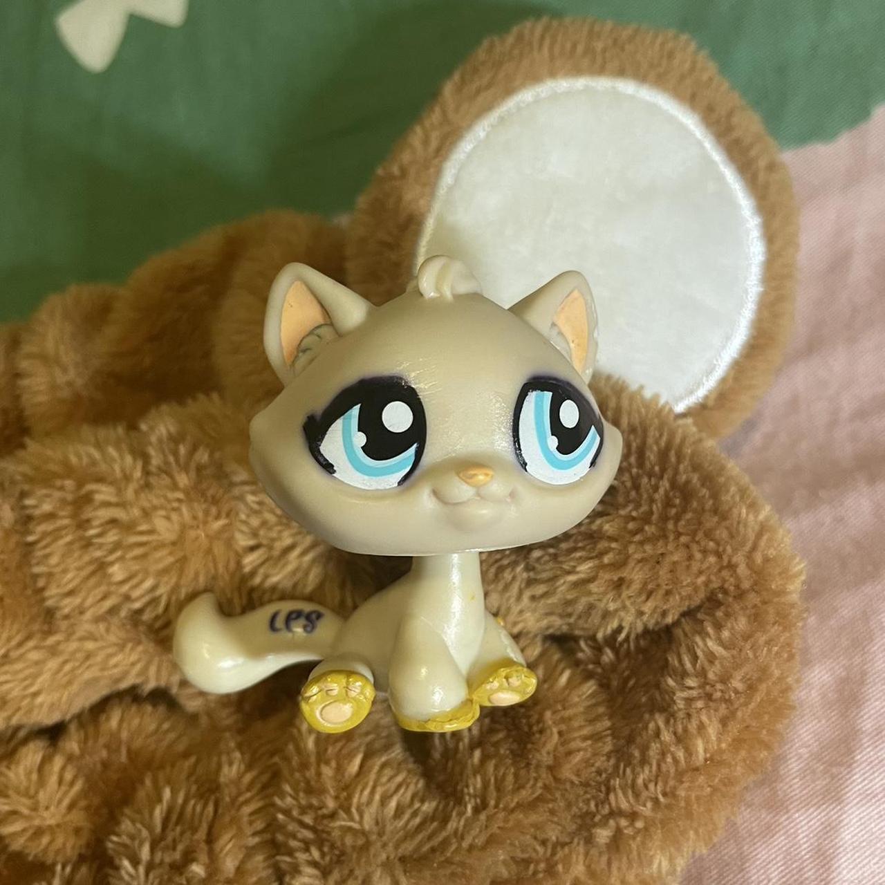Littlest Pet Shop- LPS Fluffy Cat —- Fluffy cat... - Depop