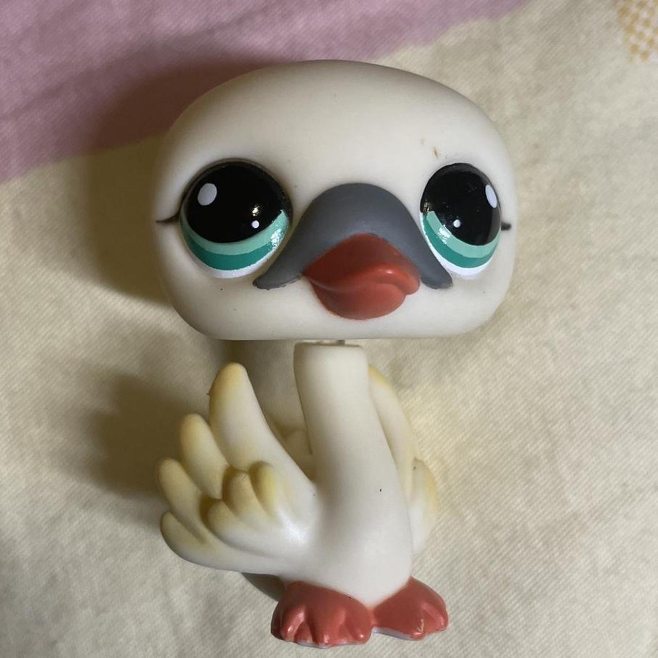 Littlest Pet Shop- LPS Swan —- Swan authentic... - Depop