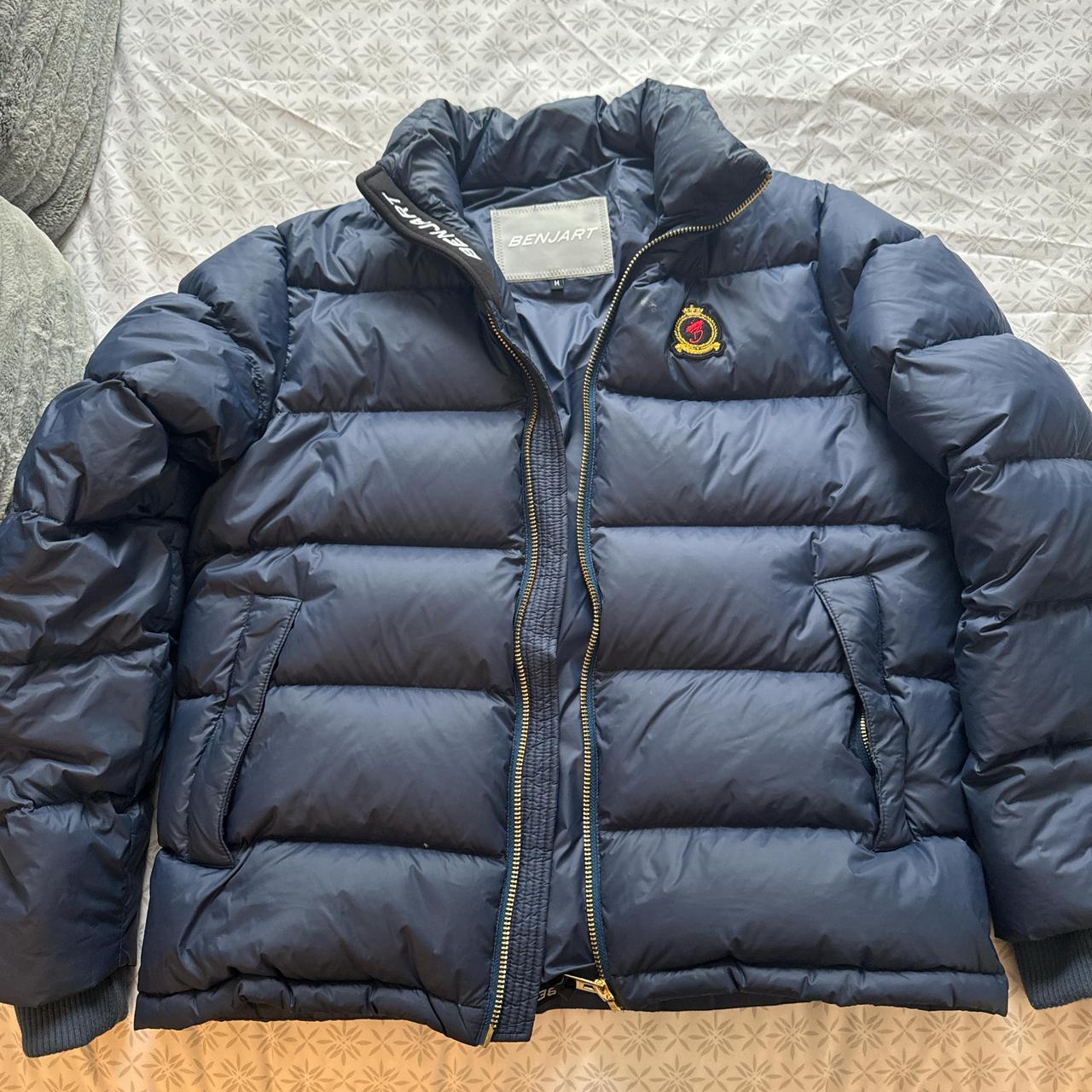 Benjart Navy puffer coat Medium Size Only wore once - Depop