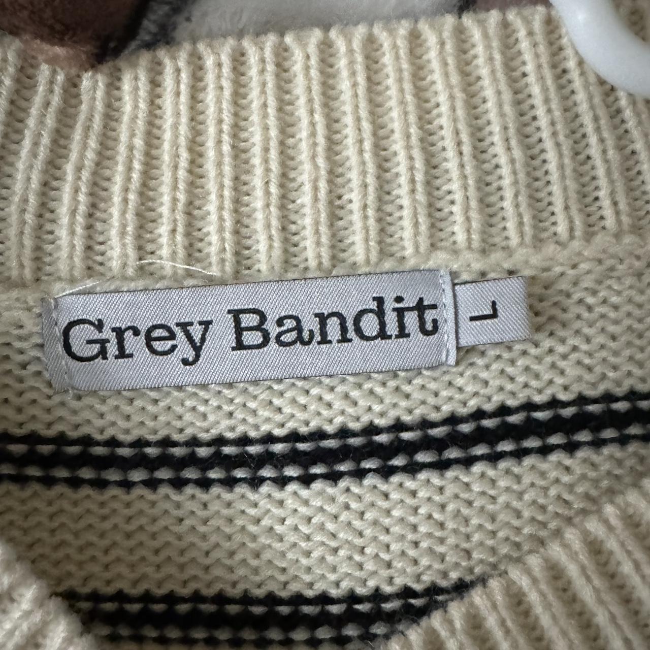 Grey Bandit cropped sweater - Depop