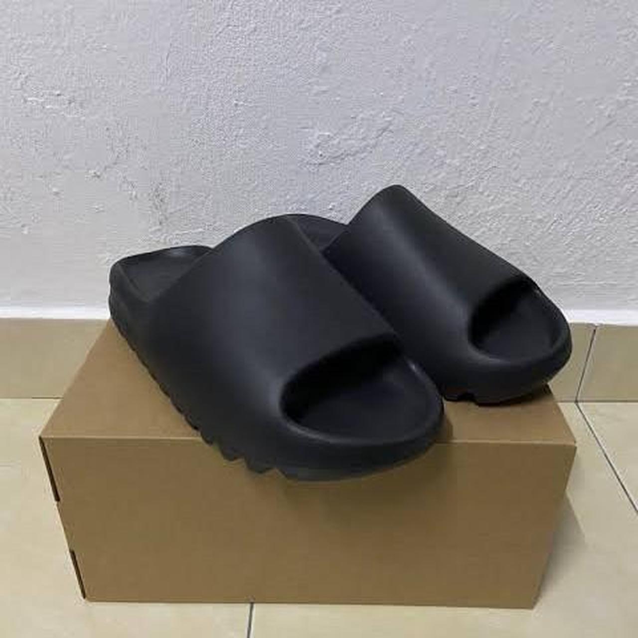 Black Yeezy Slides - Depop