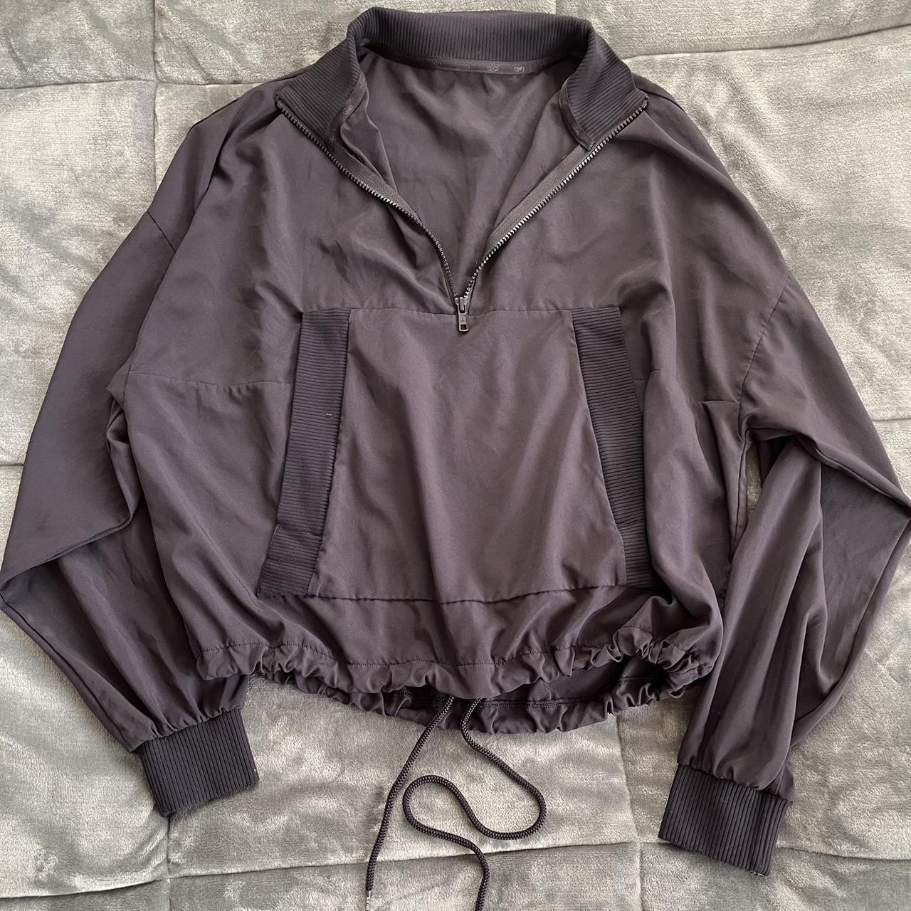 Alo dark grey cropped windbreaker with drawstring - Depop