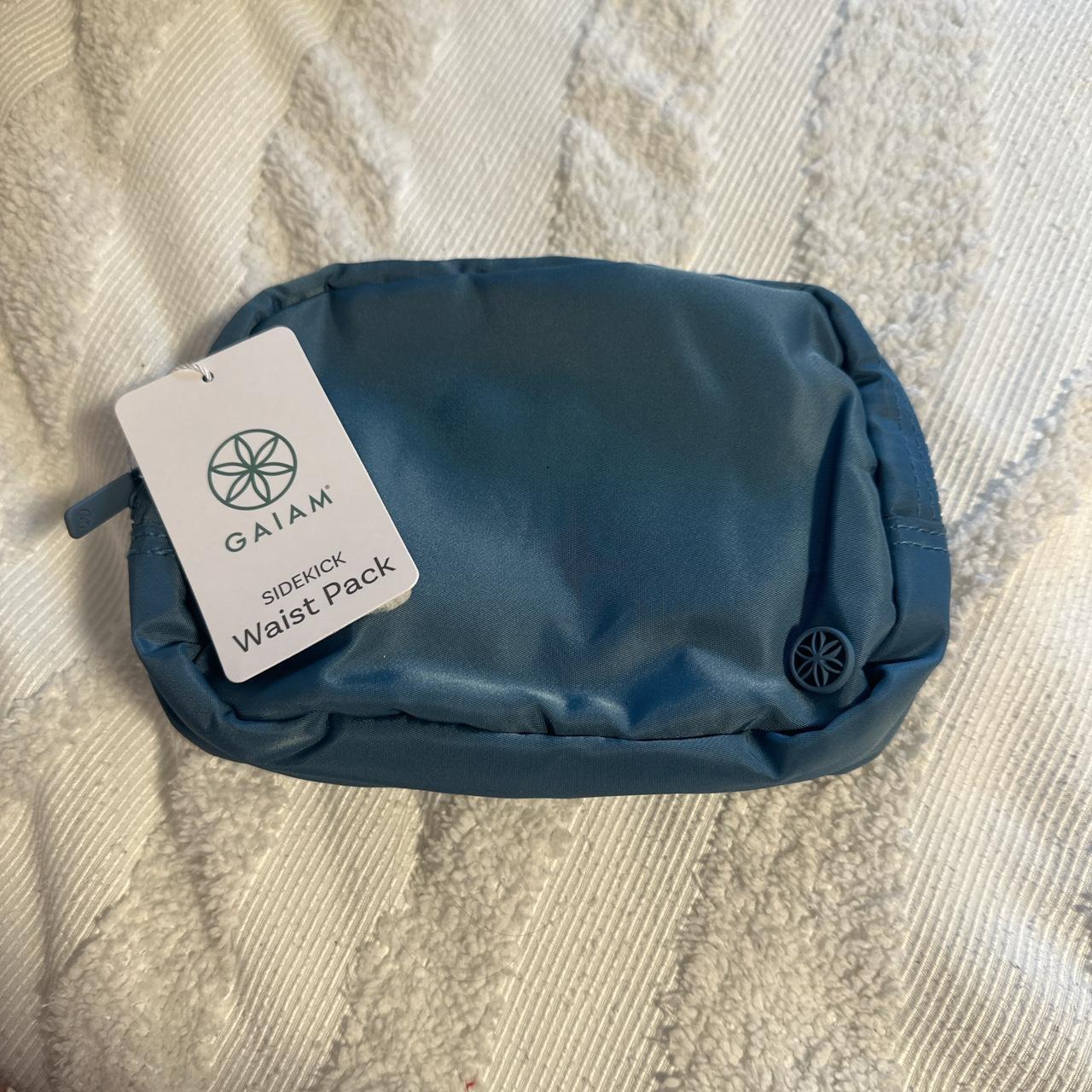 Gaiam side belt bag - Depop