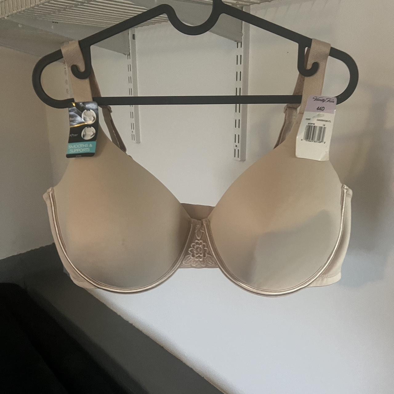 Vanity Fair beige bra 44D new with tags - Depop