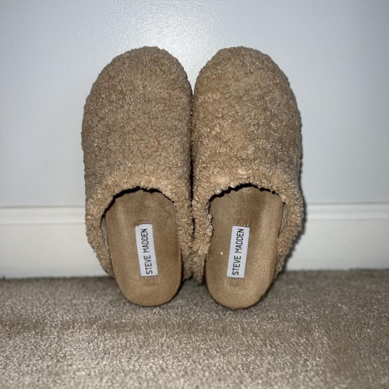 Steve Madden Slippers - Depop