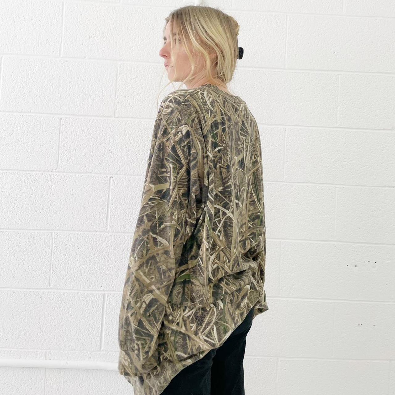 Realtree long sleeve Xxl Fits oversized on large xl... - Depop