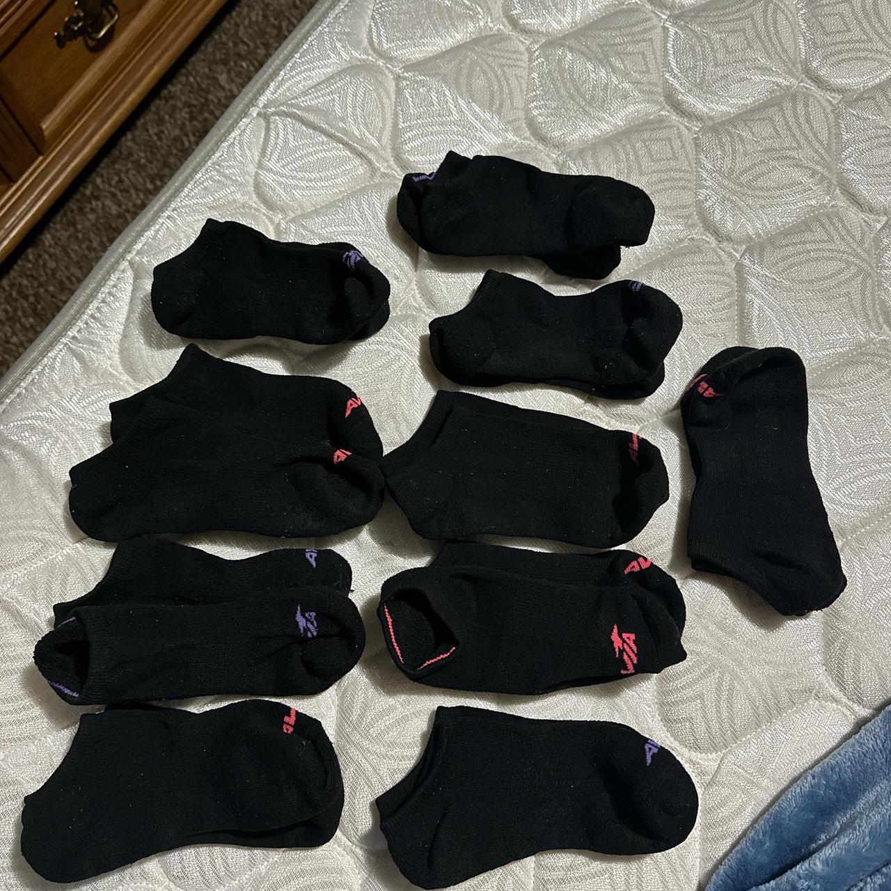 10 pairs of avia socks - Depop