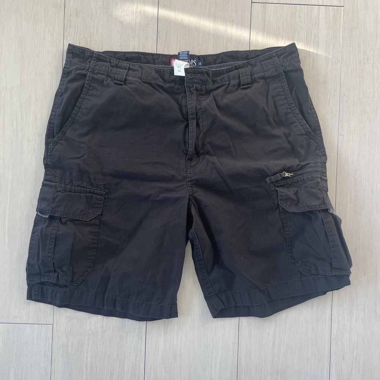 Chaps cargo shorts size 38 - Depop