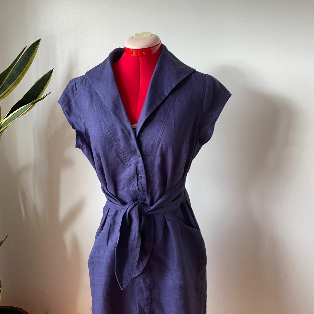 This Perri Cutten Weekend dress is the epitome of... - Depop