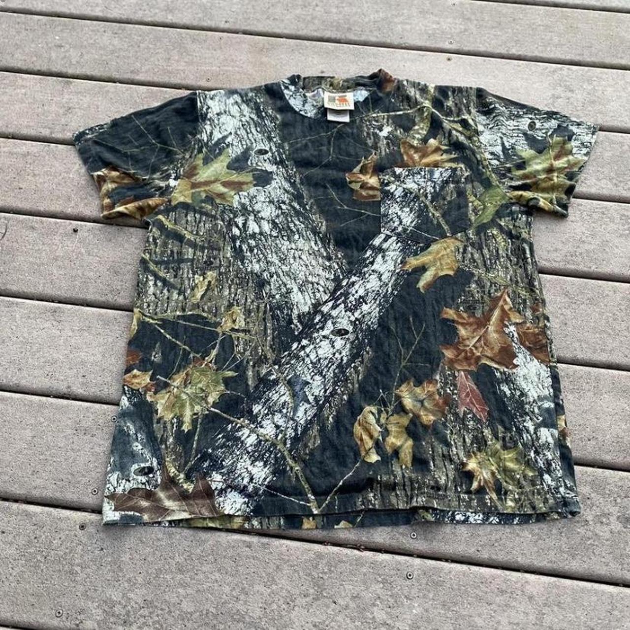 Vintage real tree t shirt Size large No flaws! - Depop