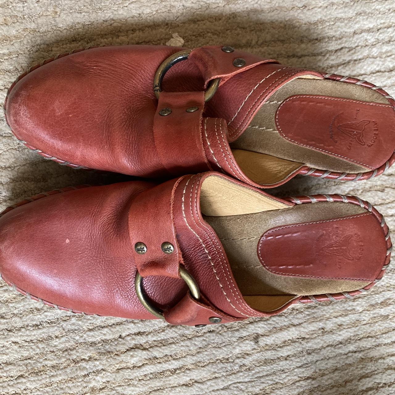 Gorgeous red Frye clogs - Depop