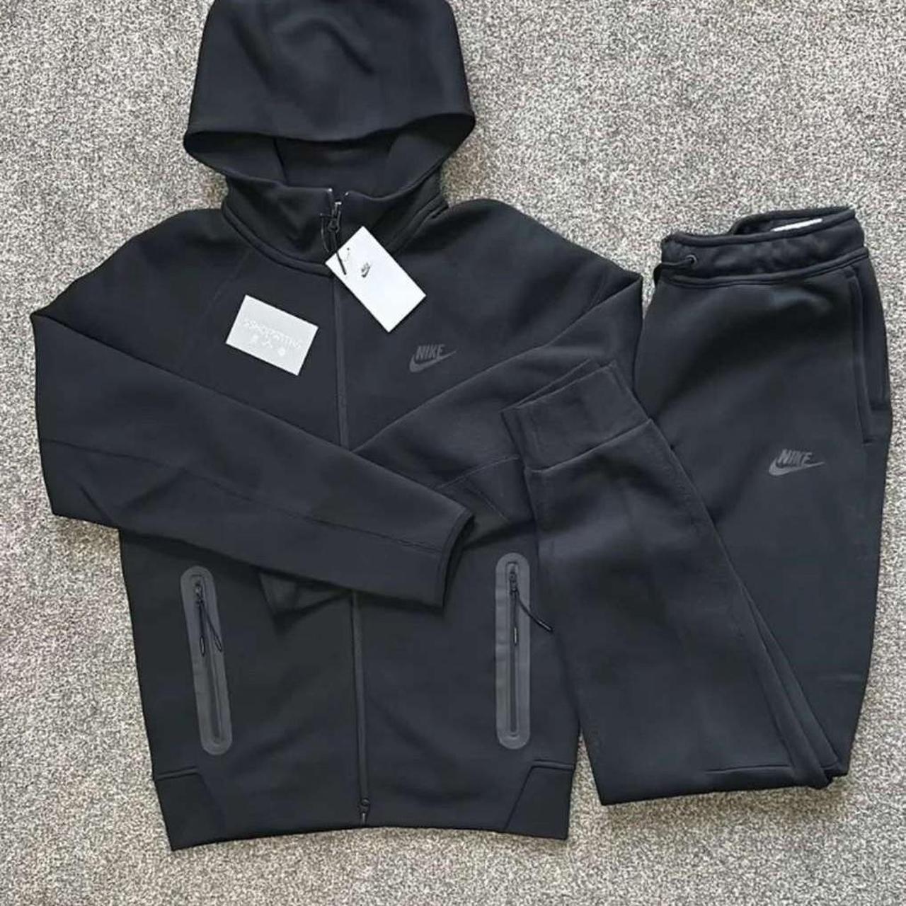 Nike tech - Depop