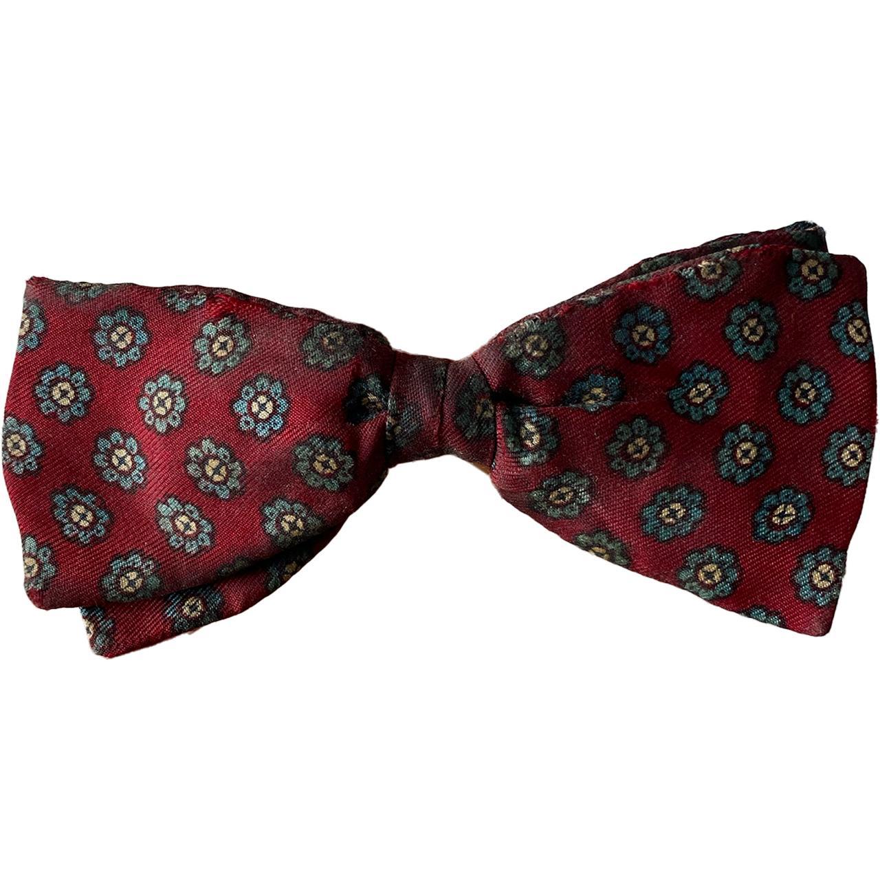True vintage | 1940s bow tie In good condition for... - Depop
