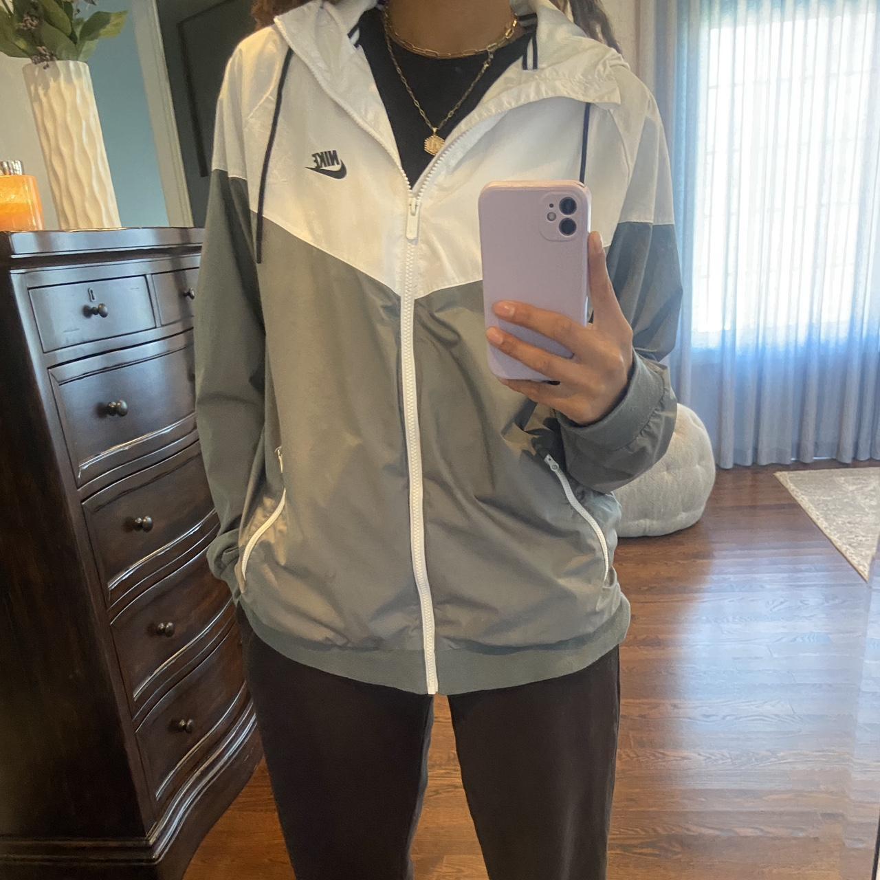 Large colorblock Nike windbreaker og price 100 - Depop