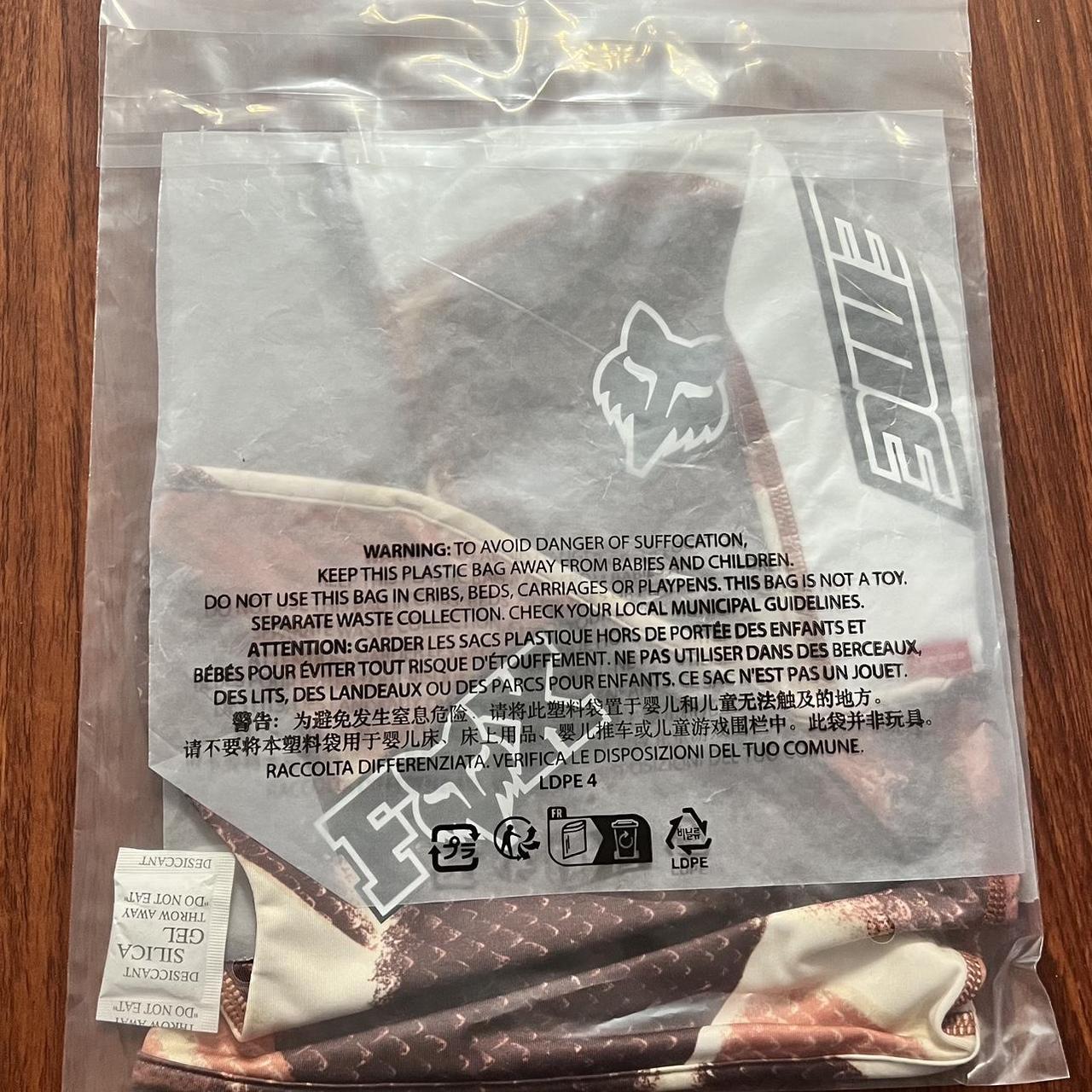 Supreme FOX Racing Balaclava - Depop