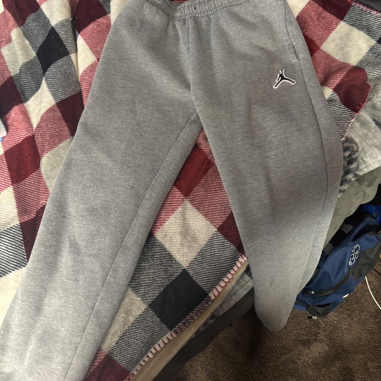 jordan sweats Medium - Depop