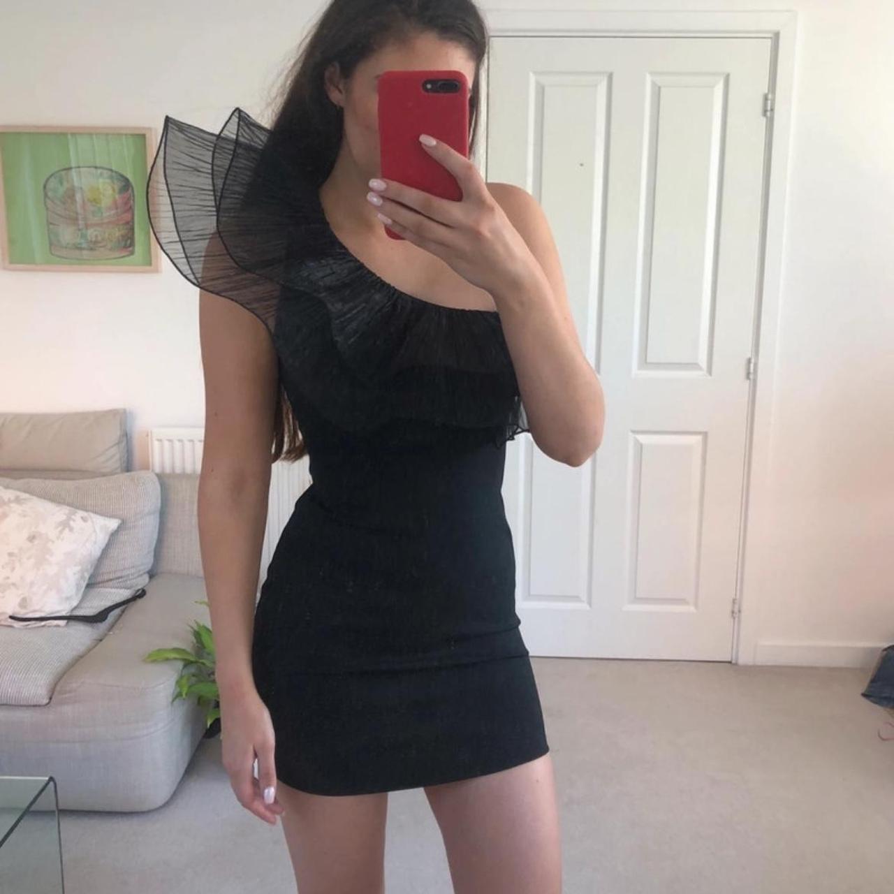 Stunning black Zara one shoulder dress Never been worn - Depop