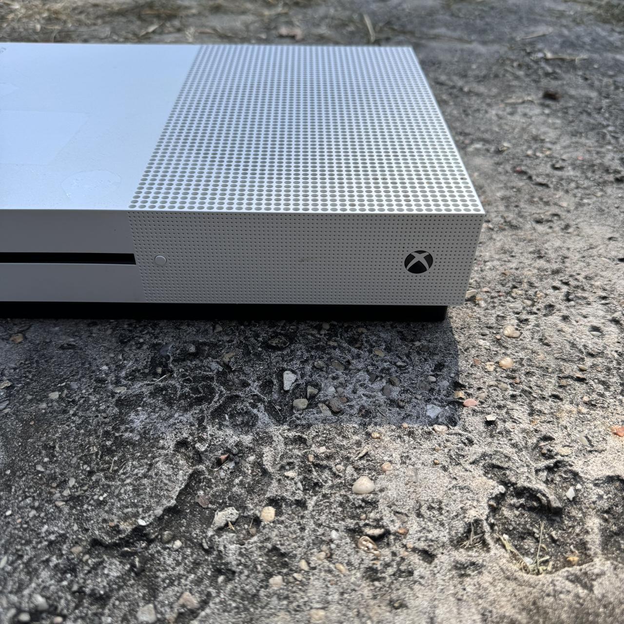 Xbox one S - Depop