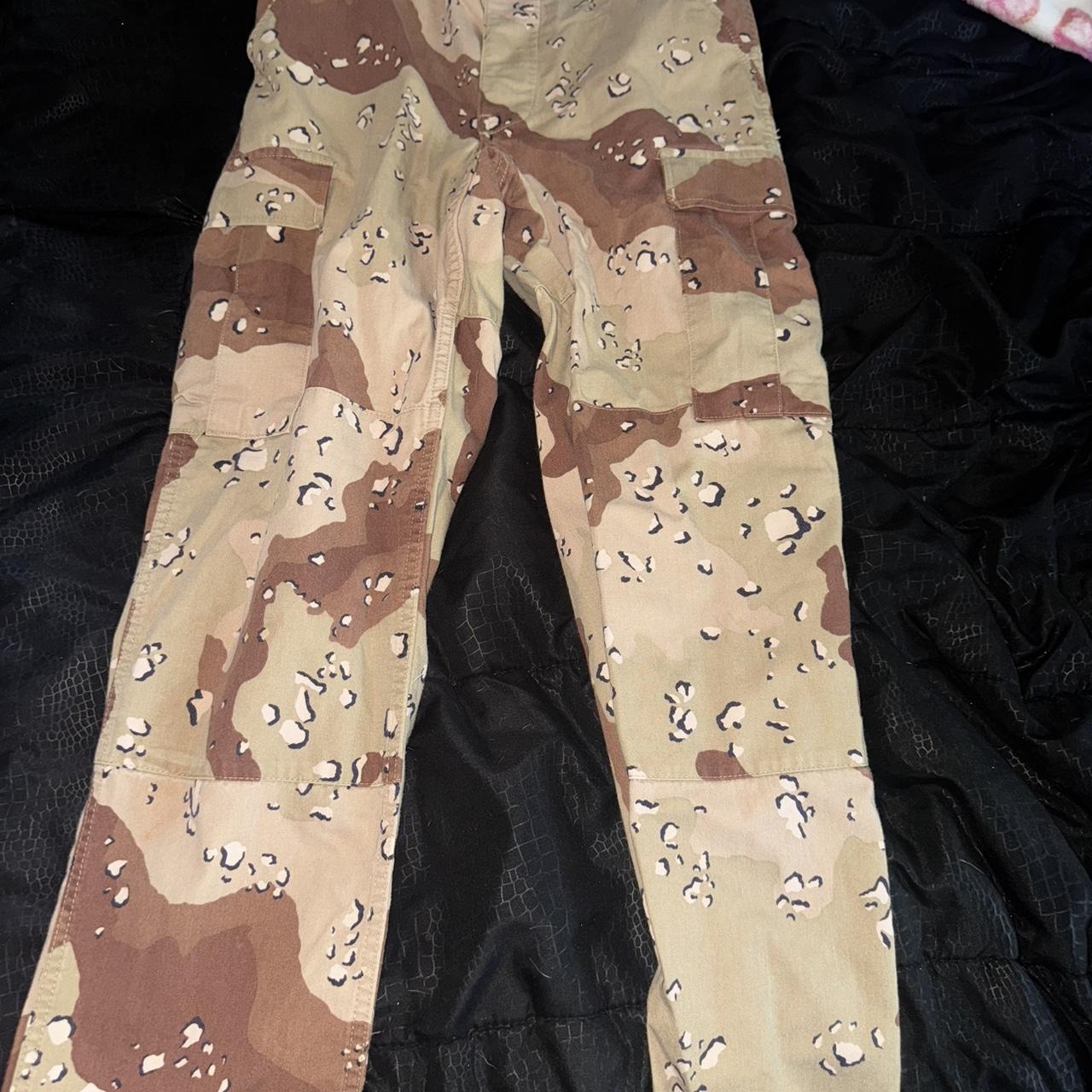 Desert camo pants Never worn | Depop