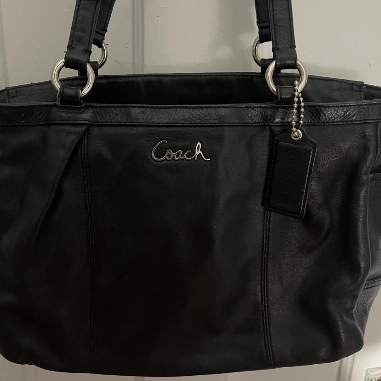 Coach F17721 Vintage Gallery Signature East West... - Depop