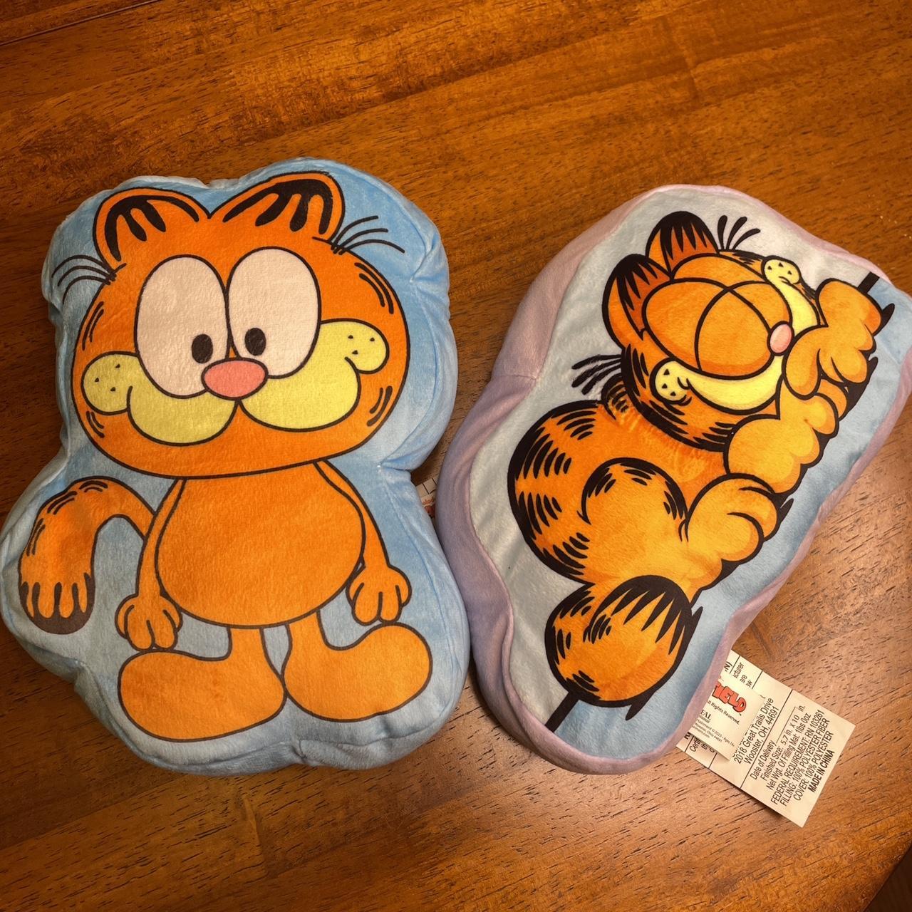 Two small Garfield pillows - Depop