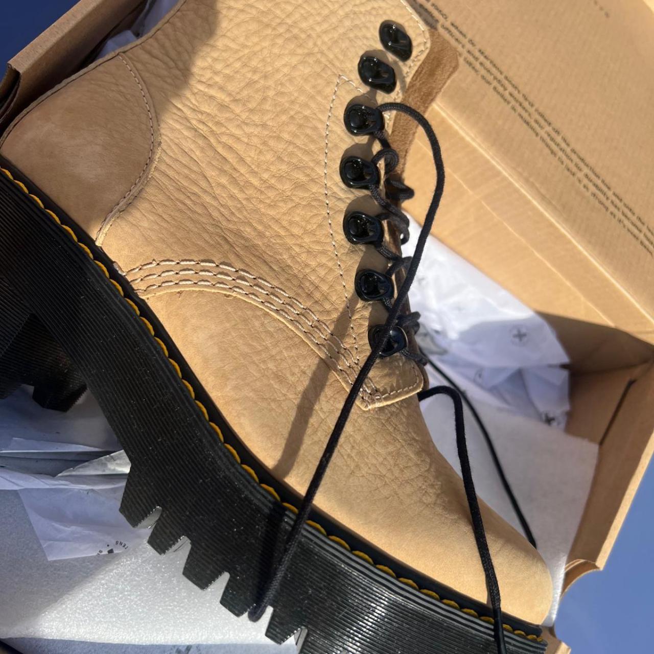 DR MARTEN LEONA NUBUCK DOC MARTENS | Depop